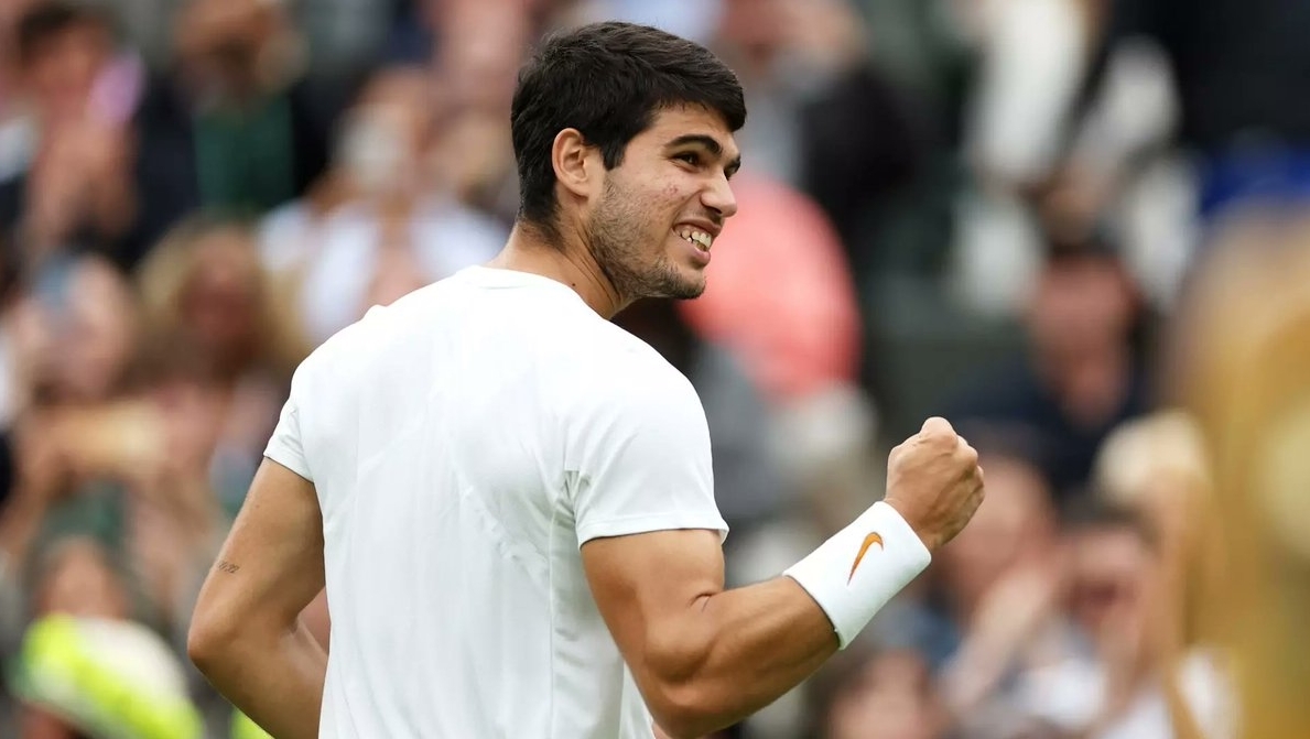 Emlékezetes döntő után Carlos Alcaraz Wimbledon új bajnoka ...